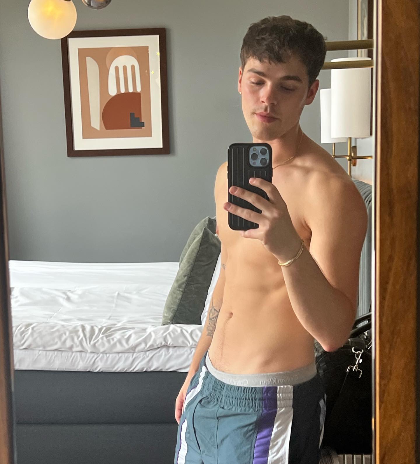 AJ Mitchell – Shirtless Music Celebs AJ Mitchell – Shirtless Music Celebs