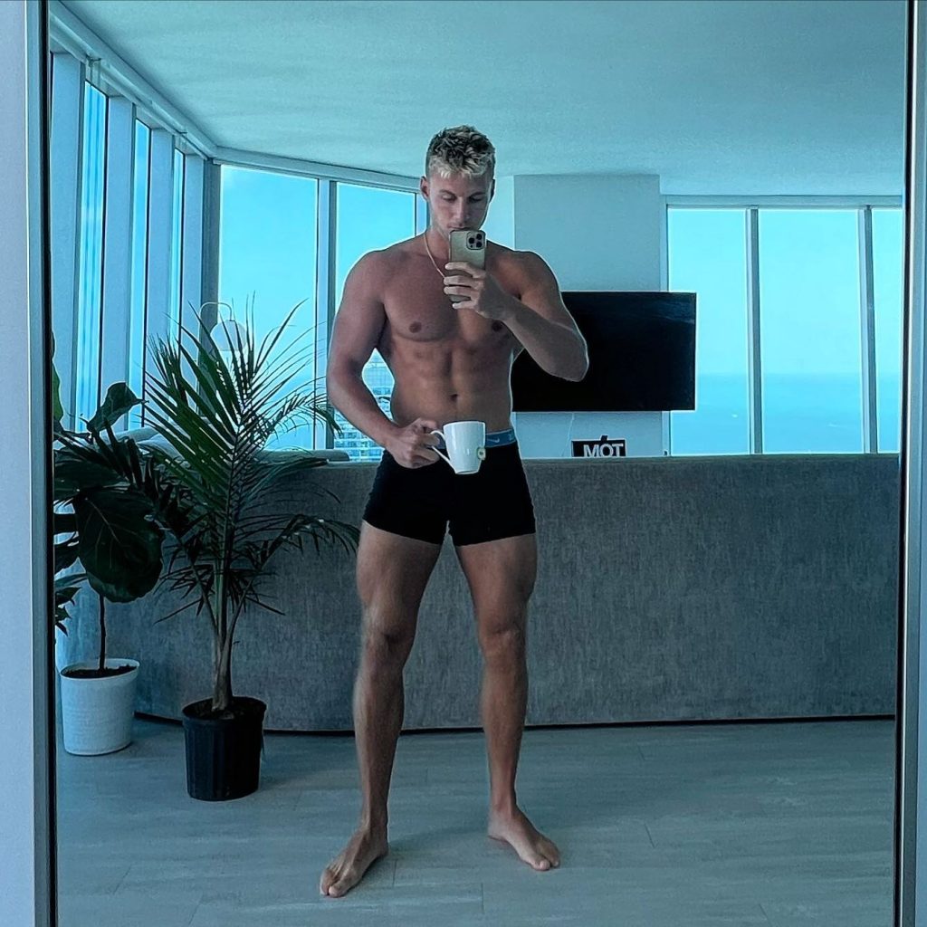 Max Wyatt Shirtless Music Celebs